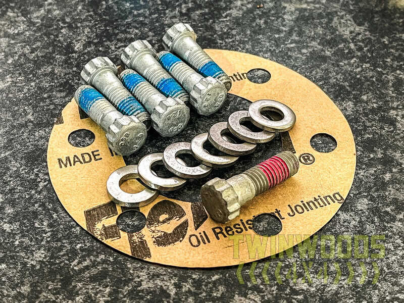 Defender Swivel Housing to Axle Bolt Set - including Dowel Bolt